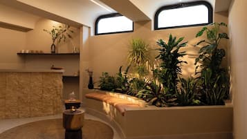 Sala(s) para tratamentos a casais, sauna, banheira de hidromassagem