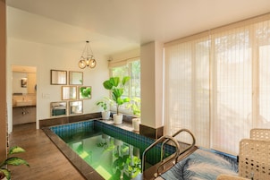 Piscina interior, piscina exterior