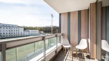 Apartamento Superior, varanda, Vista para a cidade | Terrenos do alojamento
