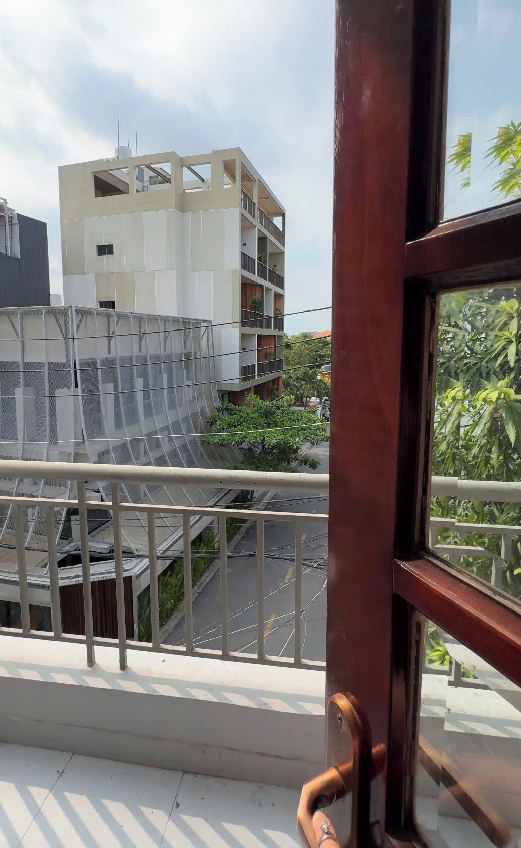Suíte estúdio luxo, sacada, vista para a cidade | Vista do quarto
