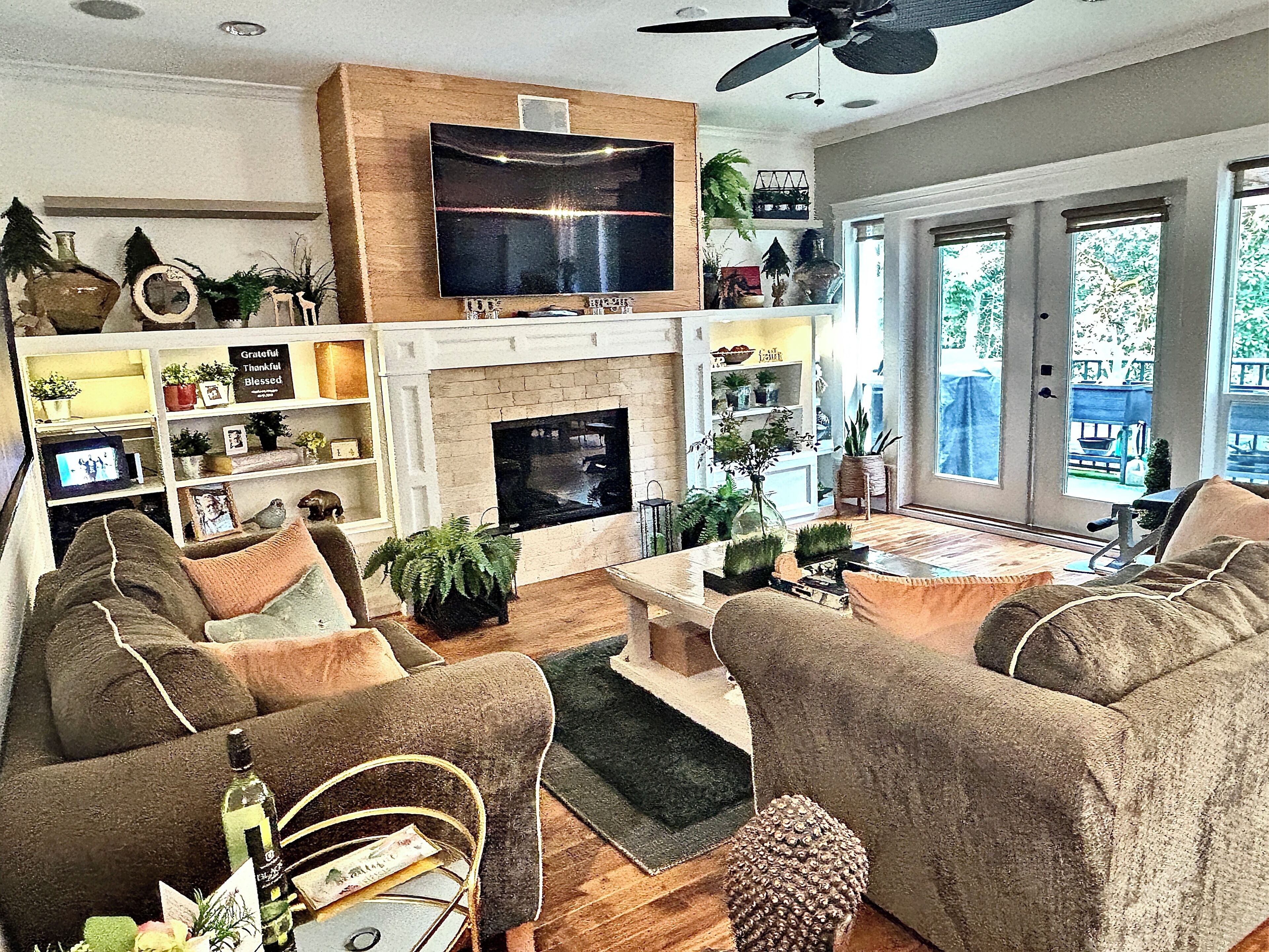 Lux 4 Bedroom, 2 Bath Modern Farmhouse - Bear Mountain, Victoria, Bc - Sleeps 8 - Langford