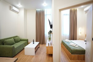 Apartamento clássico, vista para a montanha | Cortinas blackout, ferros/tábuas de passar roupa, Wi-Fi de cortesia