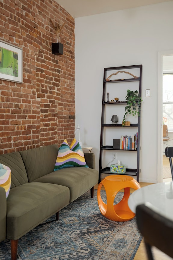 Stylish 1br W Balcony & Laundry, Walk To Path Nyc - Brooklyn, NY