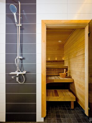 Villa Comfort, pátio, vista para o lago | Sauna