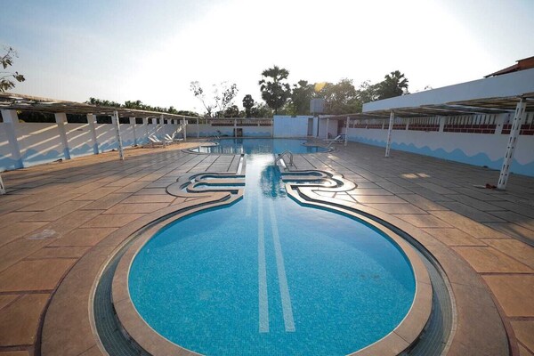 La Pavi Resort - Puducherry