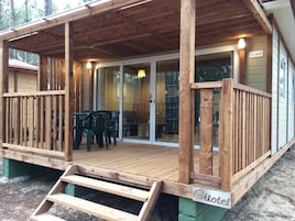 Bungalow Deluxe, varanda | Refeições ao ar livre