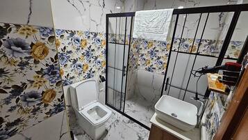 Quarto Quádruplo Familiar, Vista para a cidade | Casa de banho