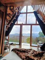 Quarto Quádruplo Familiar, varanda, vista para a montanha | Vista do quarto