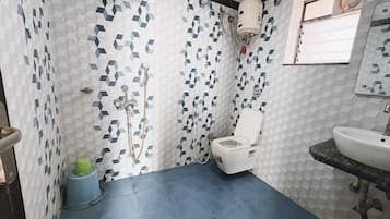 Quarto Duplo Deluxe, Vista para a cidade | Casa de banho