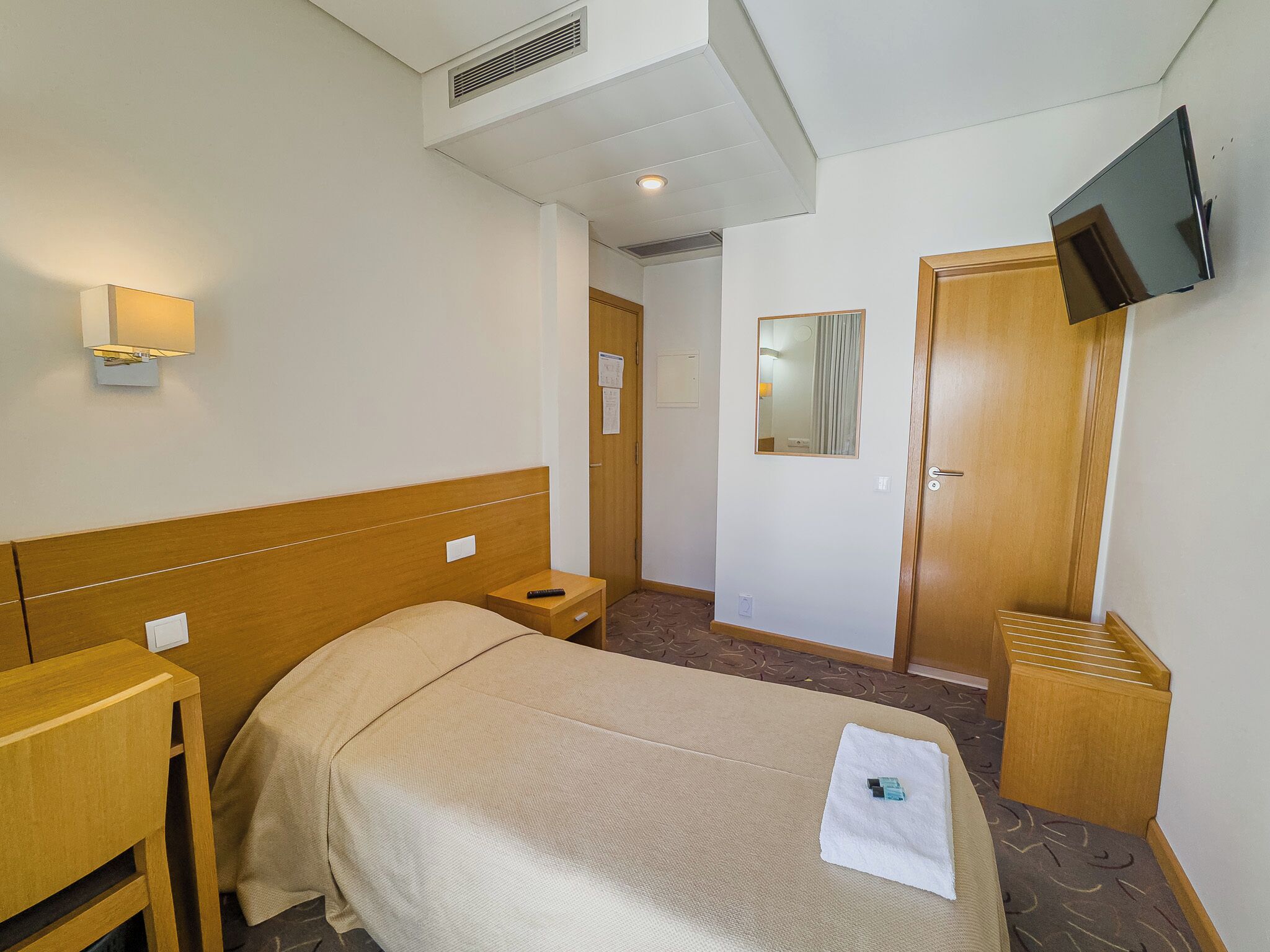 Quarto Individual Básico | Wi-fi grátis 