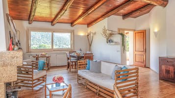 Villa, vista para o jardim | Sala de estar