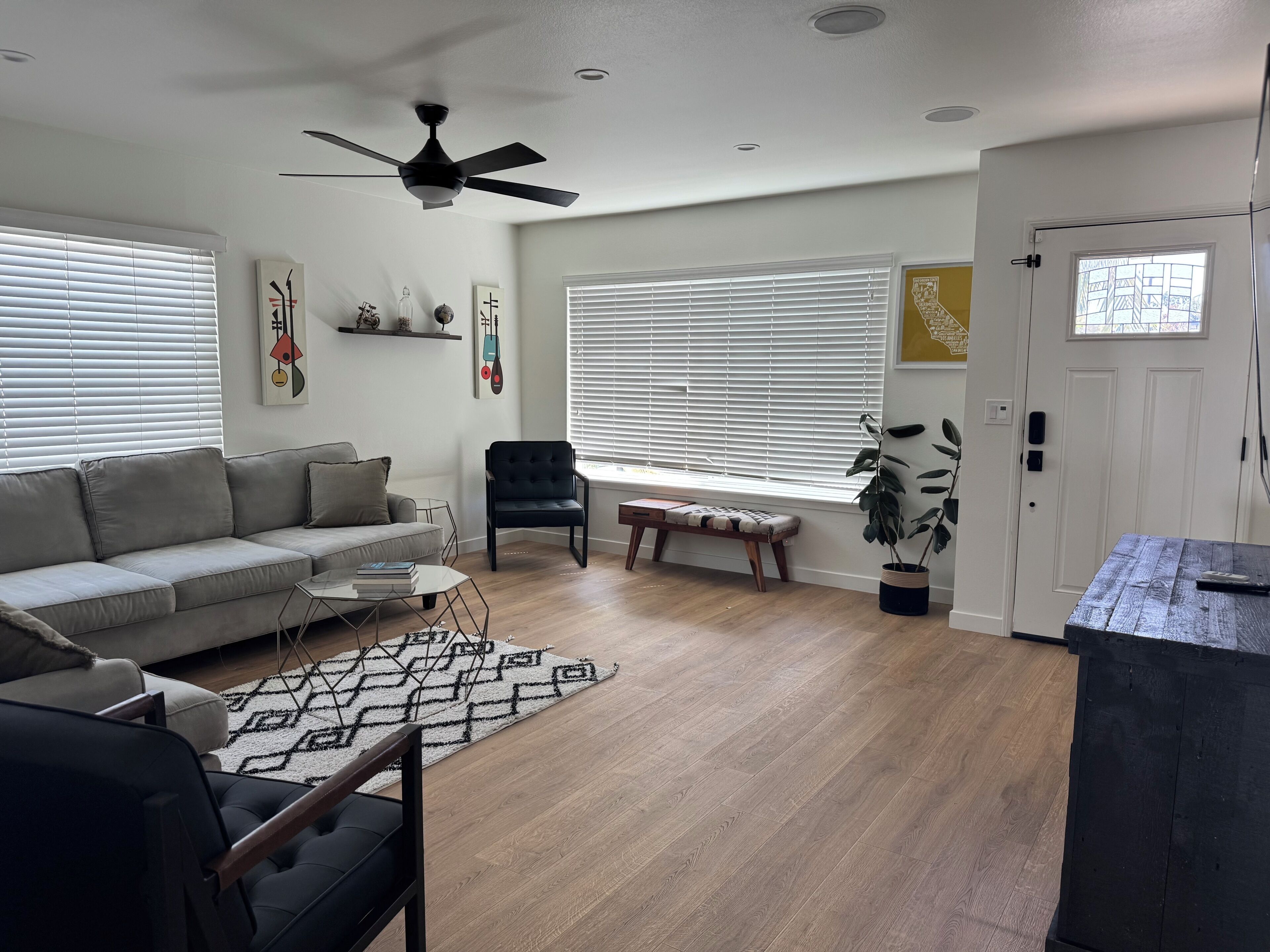 Cali Dreamin': Home Bordering Los Angeles/ventura - Calabasas, CA