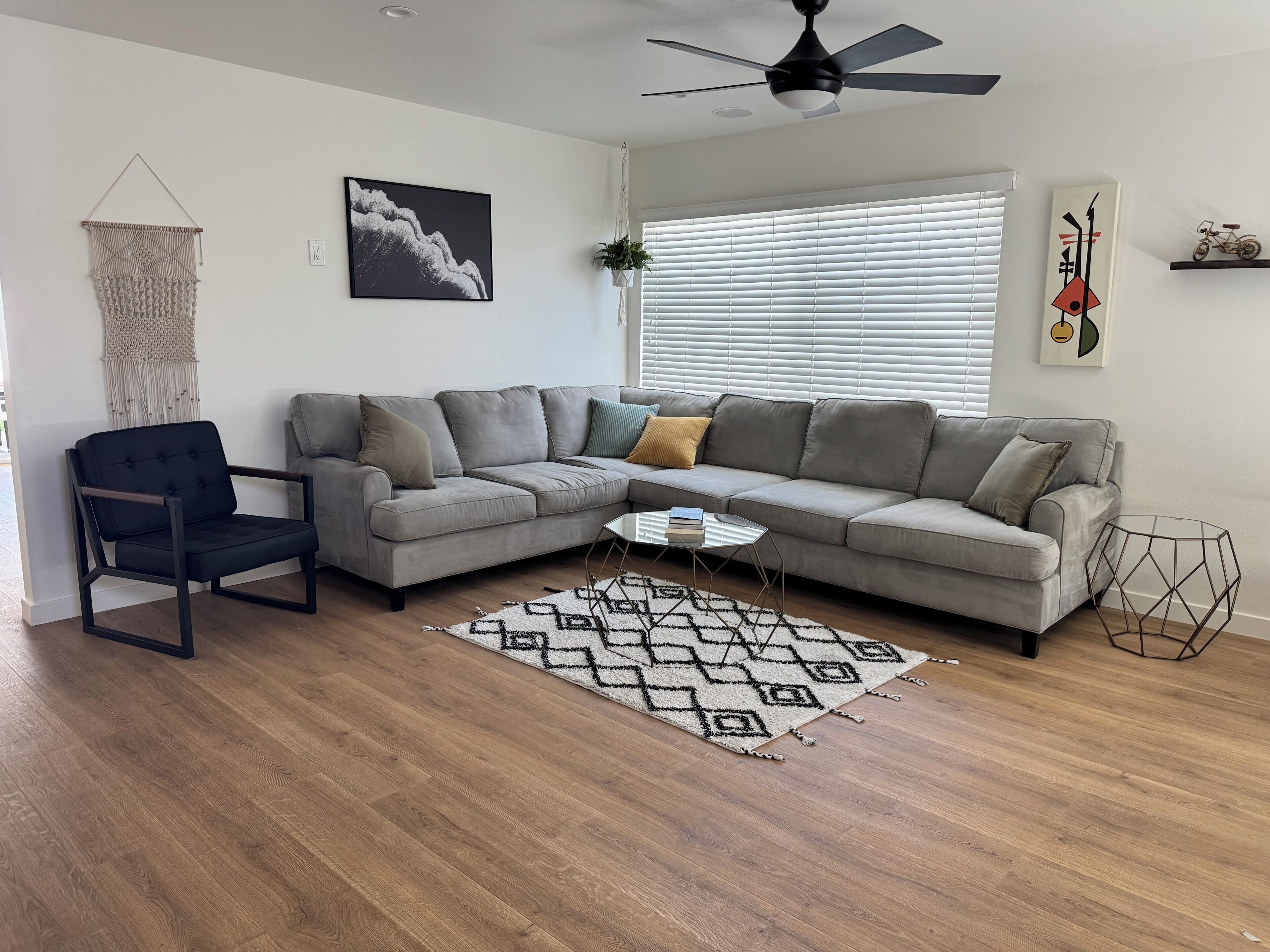 Cali Dreamin': Home Bordering Los Angeles/ventura - Simi Valley, CA