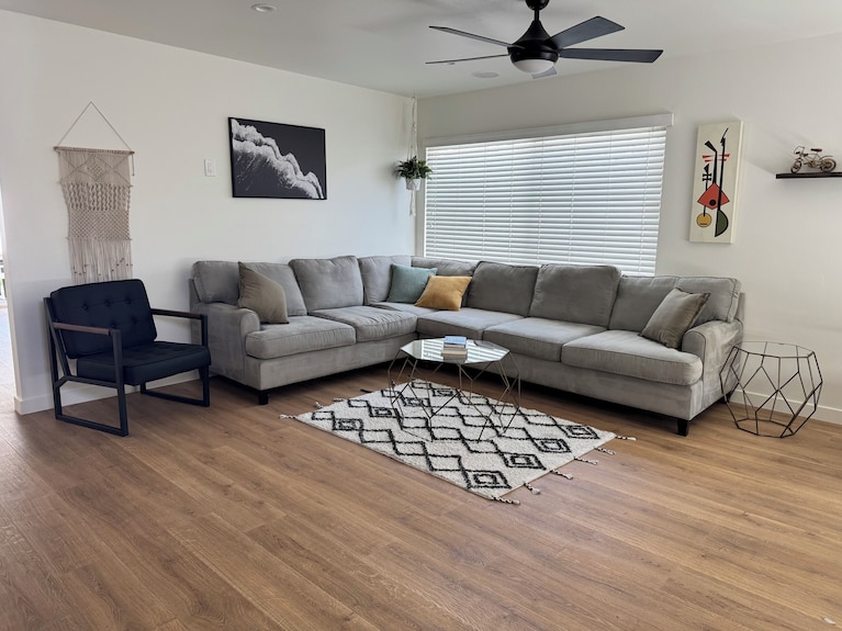 Cali Dreamin': Home Bordering Los Angeles/ventura - Simi Valley, CA