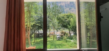 Quarto Duplo, vista para o pátio | Interior