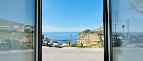 Apartamento, vista parcial para o mar | Vista para a água
