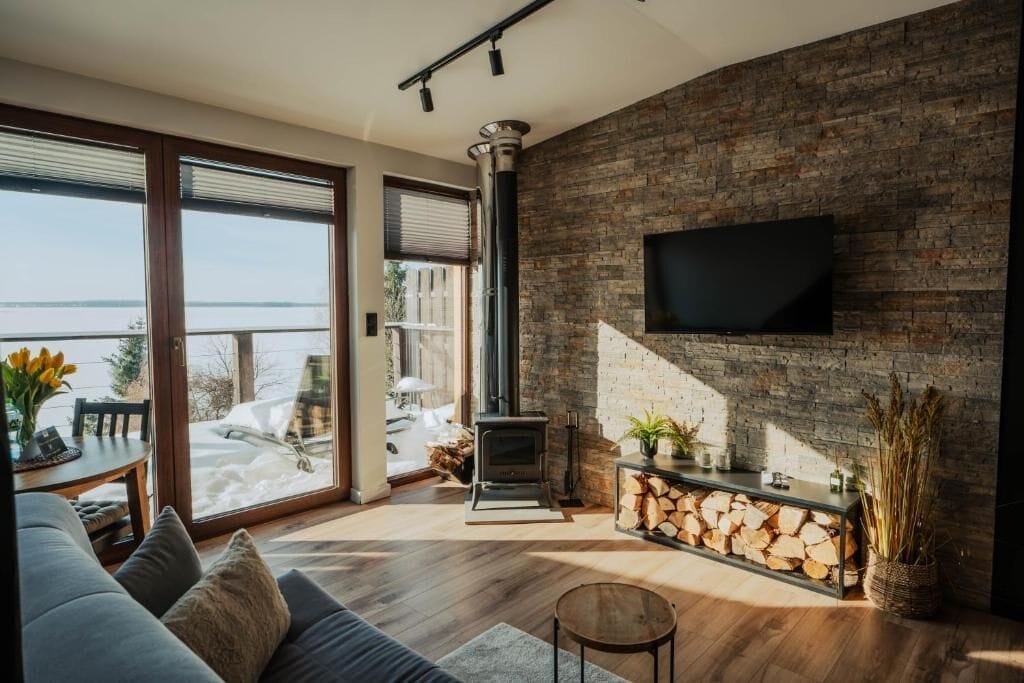 Apartamento Comfort, varanda, vista para o lago | Sala de estar