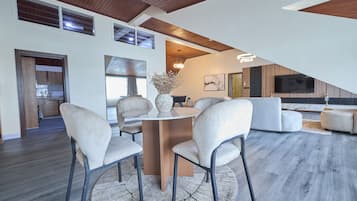 Penthouse Premium, 1 quarto, vista para a lagoa | Restaurantes