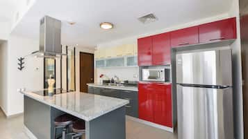 Suite Comfort, varanda, Vista para a cidade | Cozinha privada