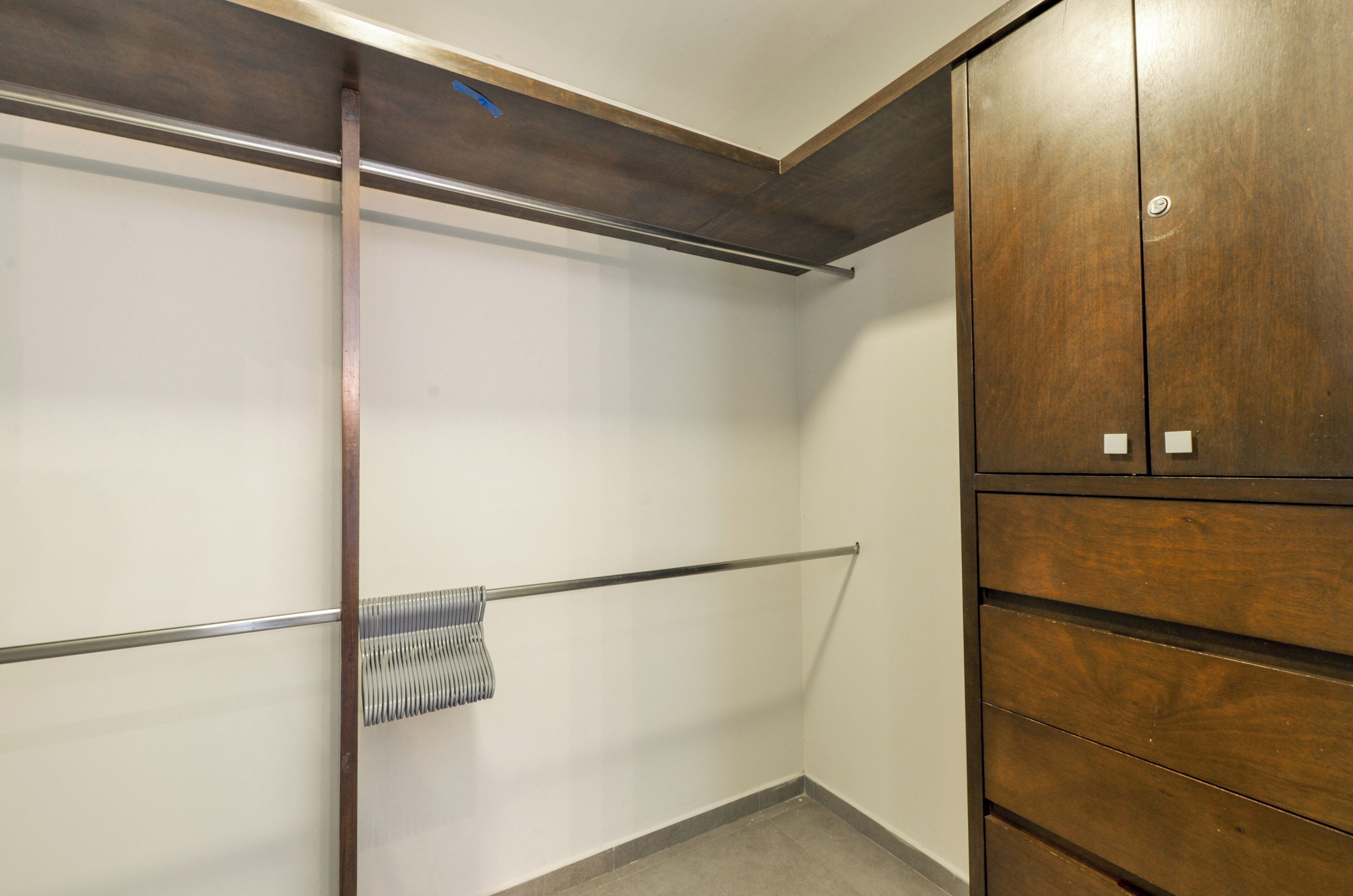 Suite Comfort, varanda, Vista para a cidade | Guarda-roupa