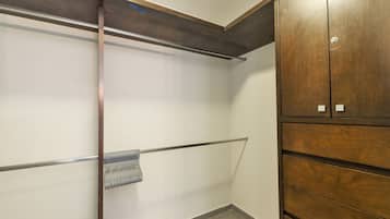 Suite Comfort, varanda, Vista para a cidade | Guarda-roupa