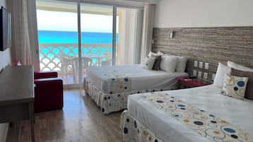 Apartamento Deluxe, varanda, vista para o mar | Cofre no quarto, Wi-fi grátis