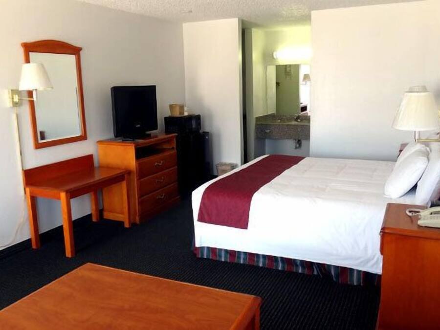 Roupa de alta qualidade, secretária, quartos insonorizados