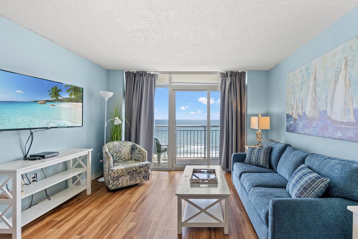 Condo, 1 Bedroom, Ocean View, Oceanfront (1039) | Sala de estar | Televisor, leitor de DVD 