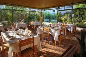 Café da manhã, almoço e jantar