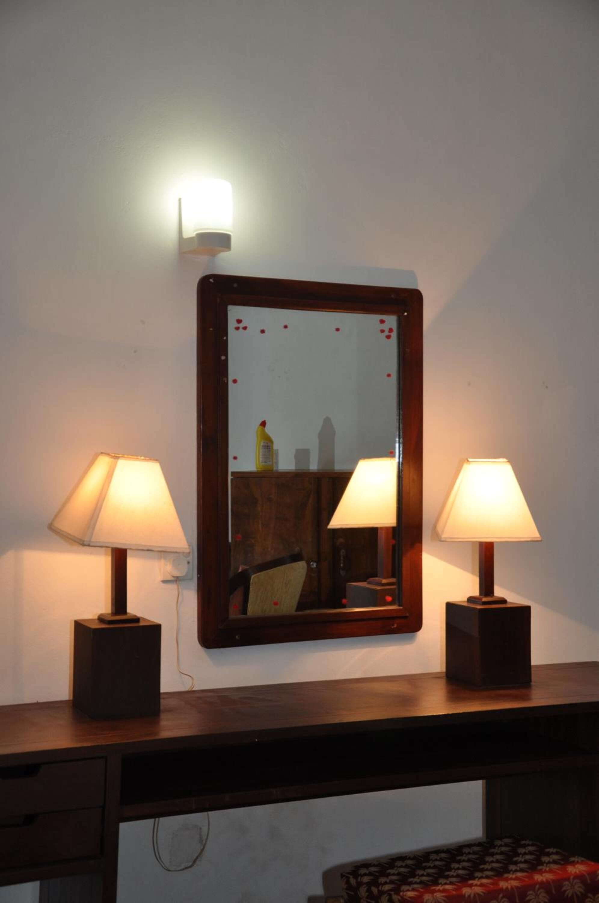 Escrivaninha, camas extras/dobráveis (sobretaxa), Wi-Fi de cortesia