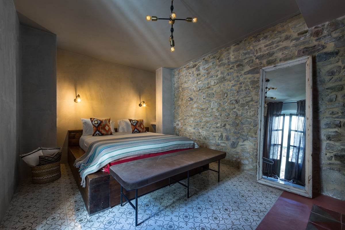 Suite Júnior, 1 quarto | Cofre no quarto, Wi-fi grátis, roupa de cama fornecida 