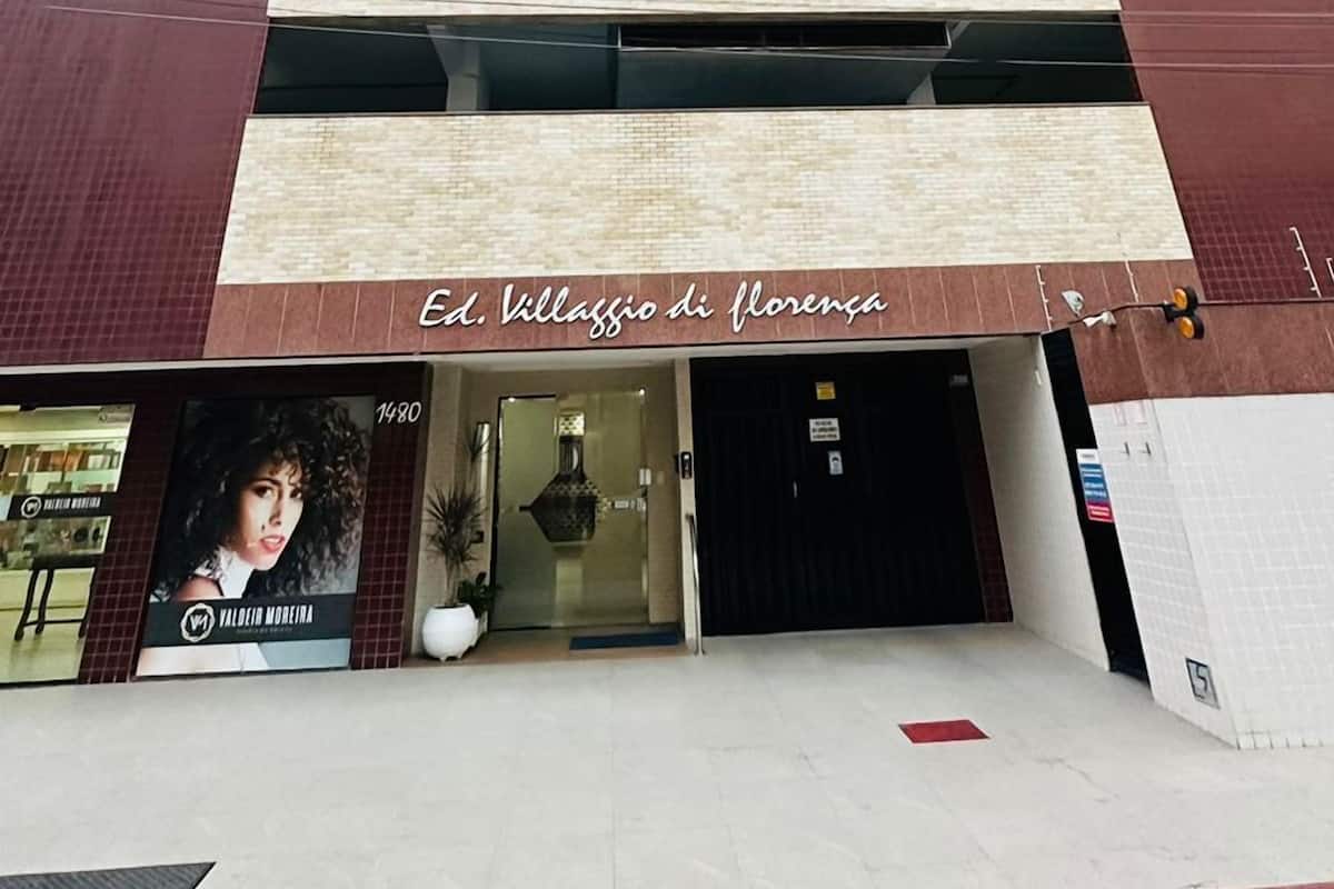 Apartamento Básico, 2 quartos, vista para a montanha, junto à praia | 2 quartos, cortinas/cortinados opacos, Wi-fi grátis