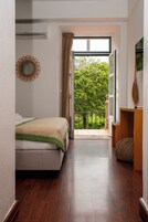 Quarto Duplo ou Twin Superior, varanda | Wi-fi grátis, roupa de cama fornecida