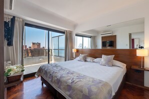 Apartamento Superior | Roupa de alta qualidade, cofre no quarto, com decoração personalizada 