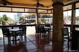 Café da manhã, almoço e jantar