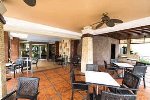 Café da manhã, almoço e jantar; culinária filipina 