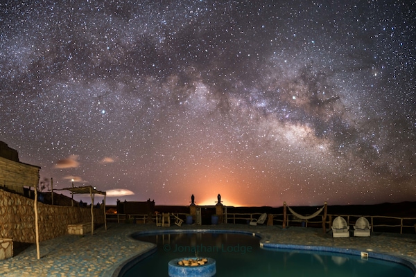 Piscina exterior, espreguiçadeiras