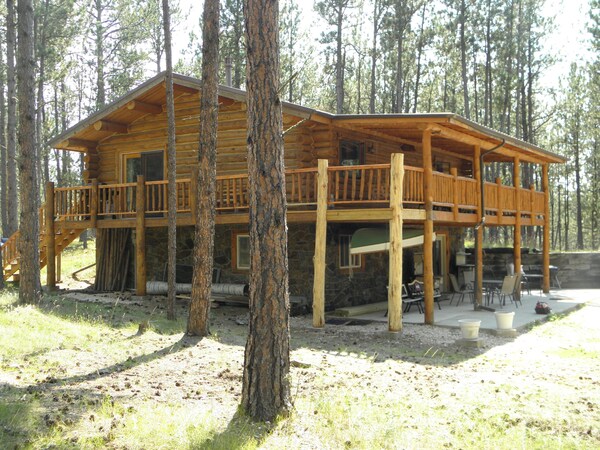 Trails End Lodge - Custer, SD