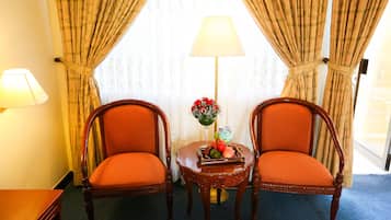 Quarto standard, vista para o jardim | Frigobar, cofres nos quartos, escrivaninha
