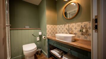 Quarto Duplo, casa de banho anexa | Casa de banho | Toalhas fornecidas