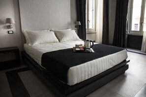Quarto Duplo Superior | Lençóis de algodão egípcio, roupa de alta qualidade, edredões de penas 