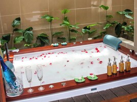 Artigos de higiene pessoal grátis, toalhas fornecidas 