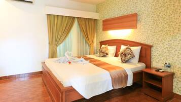 Quarto Superior | Secretária, camas desdobráveis, Wi-fi grátis, roupa de cama fornecida