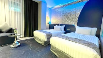 Quarto duplo superior | Frigobar, cofres nos quartos, escrivaninha, Wi-Fi de cortesia