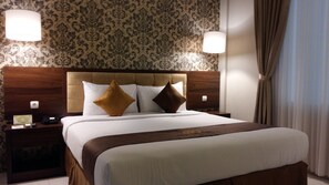 Quarto Superior, 1 cama king-size | Roupa de alta qualidade, cofre no quarto, com decoração personalizada 