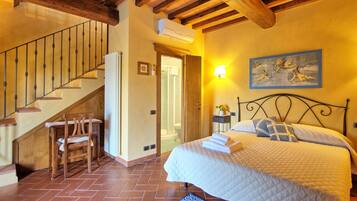 Apartamento panorâmico, 1 quarto (Casa Rossa 3) | Berços (sobretaxa), Wi-Fi de cortesia, roupa de cama