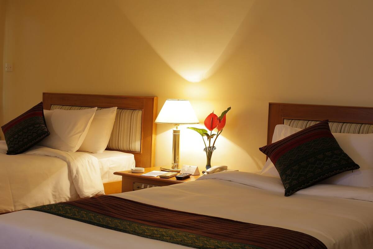 Quarto luxo | Frigobar, cofres nos quartos, escrivaninha, cortinas blackout