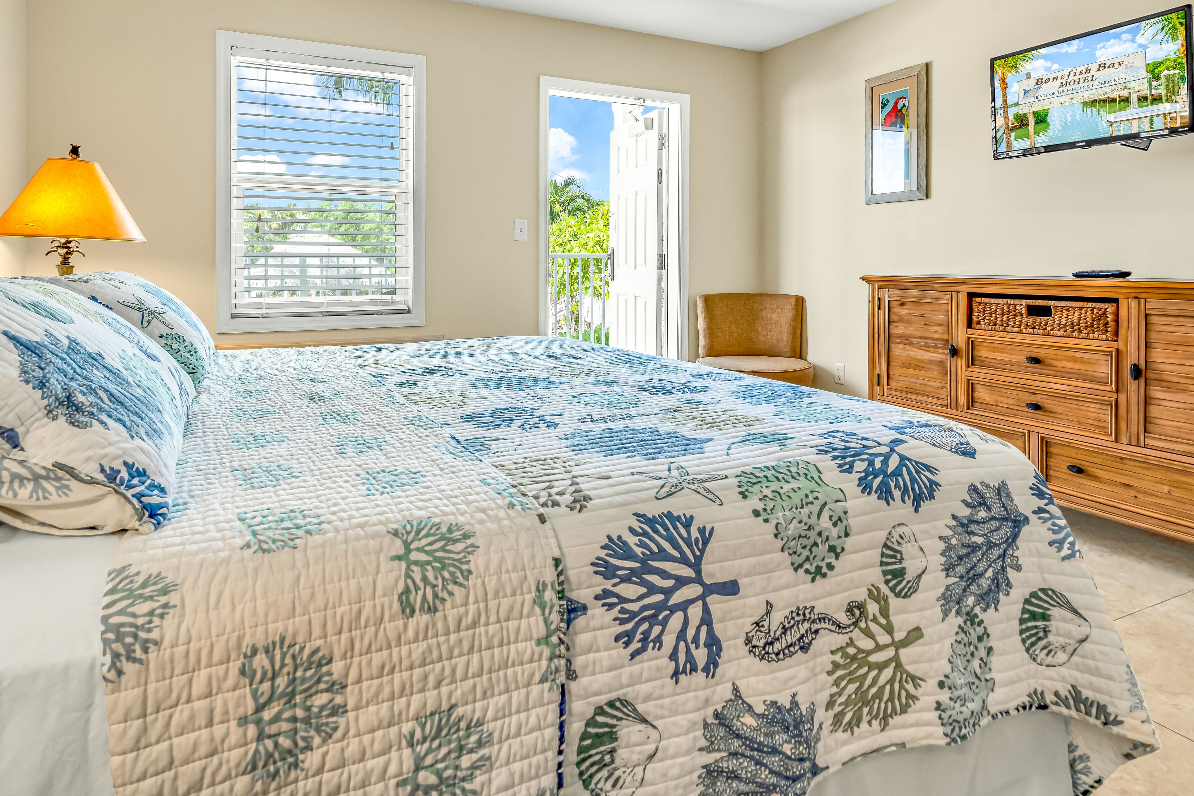 Com decoração personalizada, Wi-fi grátis, roupa de cama fornecida 
