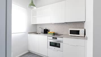 Estúdio | Cozinha privada | Um frigorífico, um micro-ondas, um forno, uma placa de cozinha