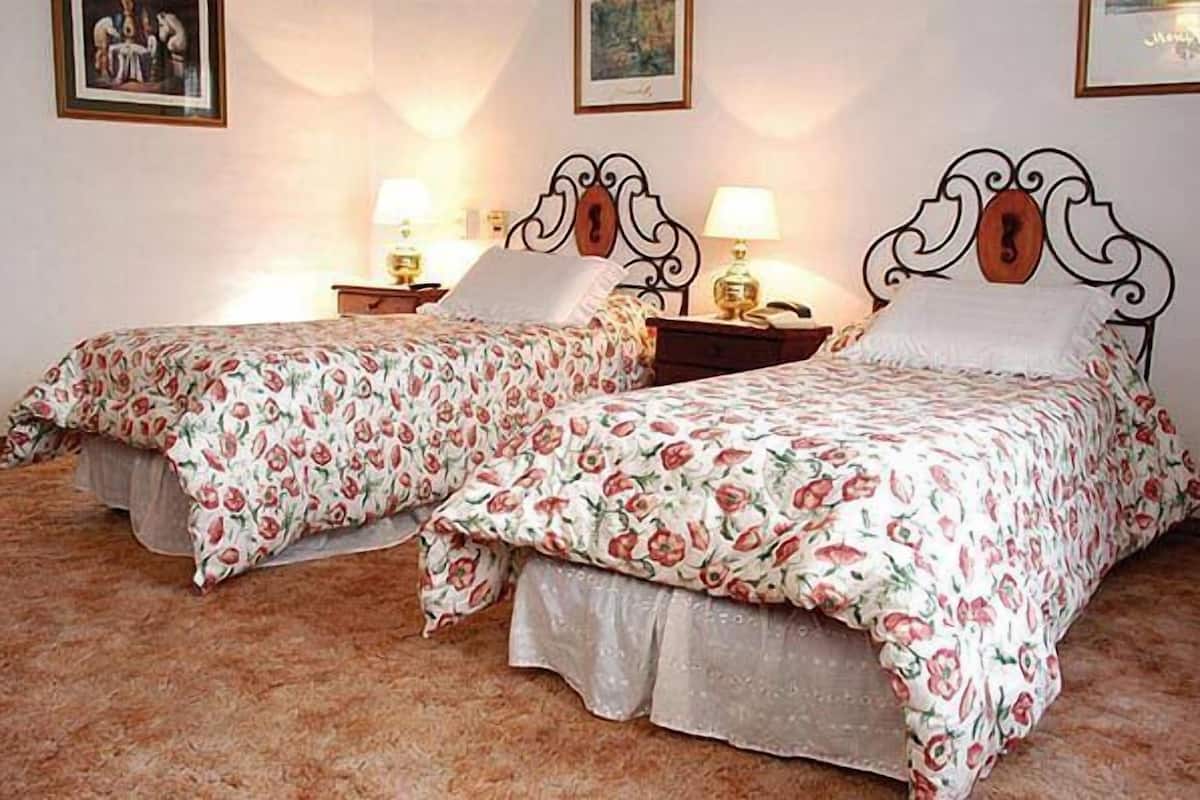Quarto Triplo | Minibar, cofre no quarto, secretária, berços/camas para crianças grátis